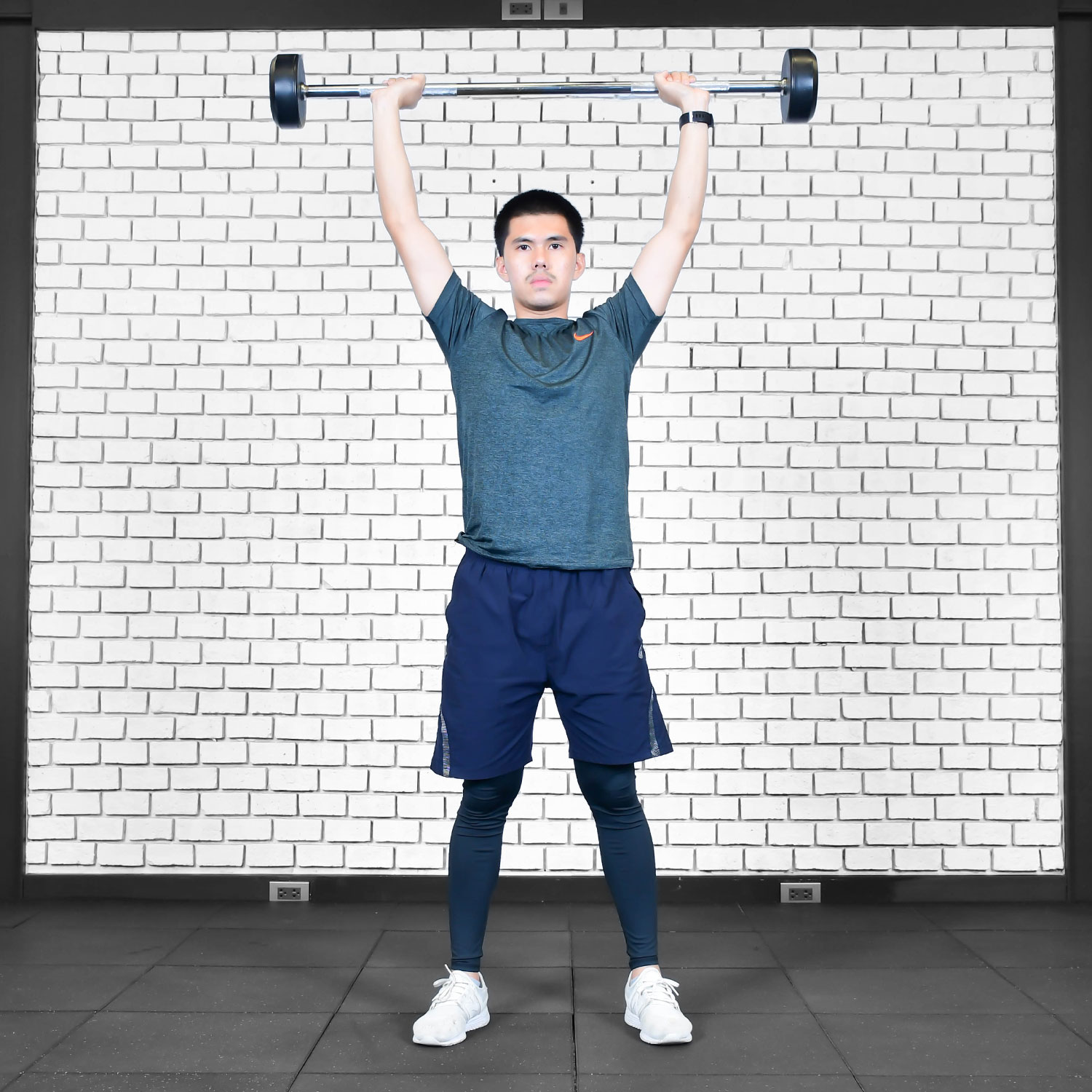 Standing Barbell Shoulder Press - เครื่องออกกําลังกาย IRONTEC Standing Barbell Shoulder Press - เครื่องออกกําลังกาย IRONTEC